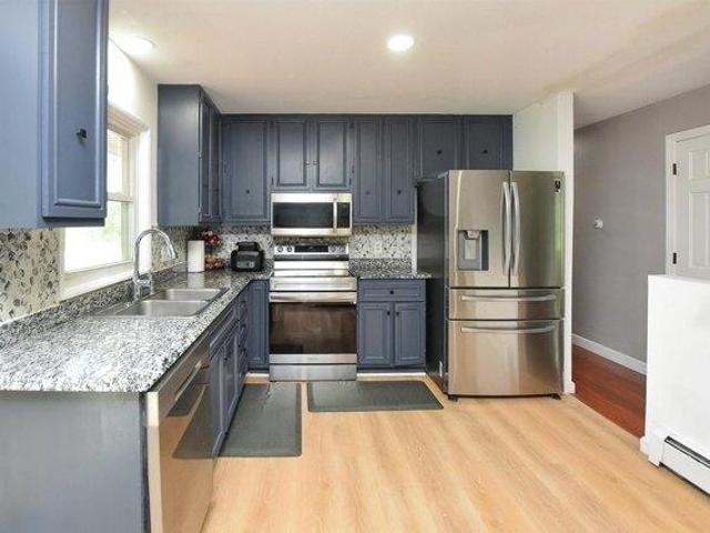 3 bedroom, Rutland VT 05701 104834474