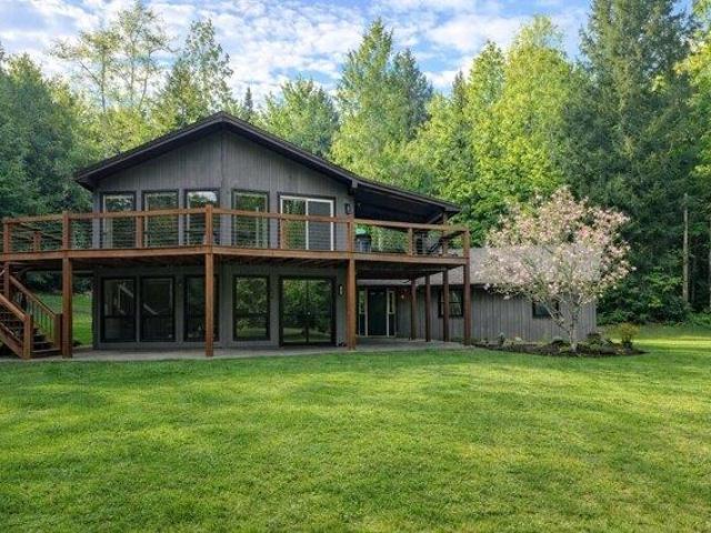 3 bedroom, Rumford ME 04276 101998242