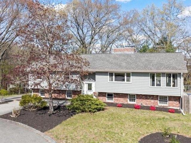 3 bedroom, Woburn MA 01801 LS102860454