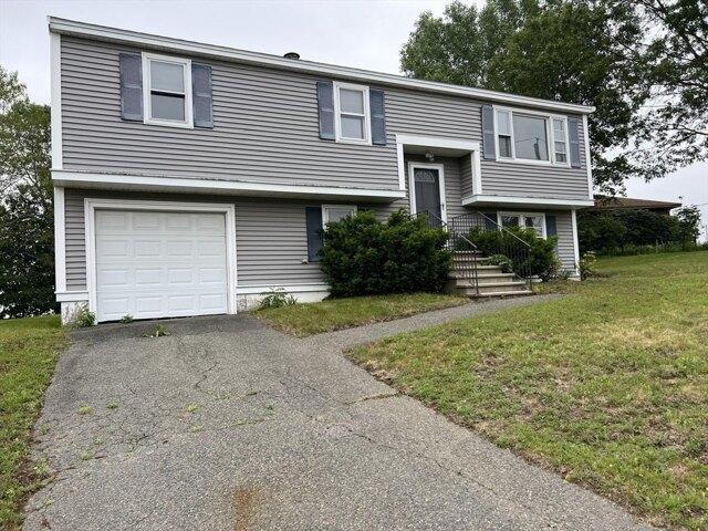 3 bedroom, Woburn MA 01801 104688103