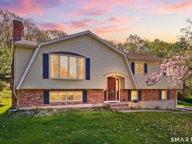 3 bedroom, Wolcott CT 06716 102564824