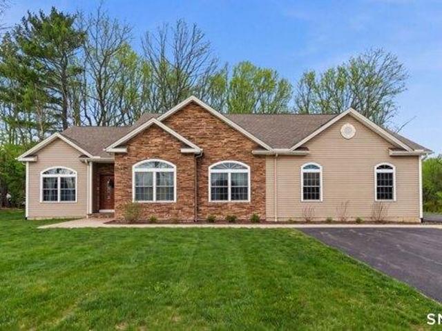 3 bedroom, Wolcott CT 06716 LS103070628