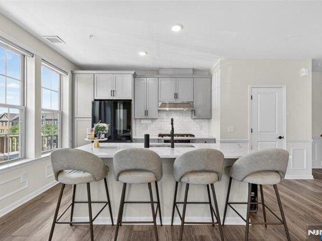 3 bedroom, Wood Ridge NJ 07075 LS102799530