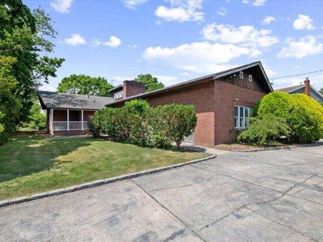 3 bedroom, Woodmere NY 11598 103619763