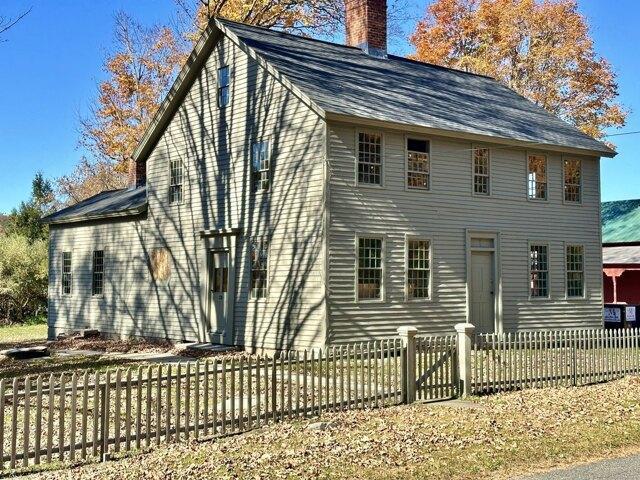 3 bedroom, Woodbury CT 06798 104332194