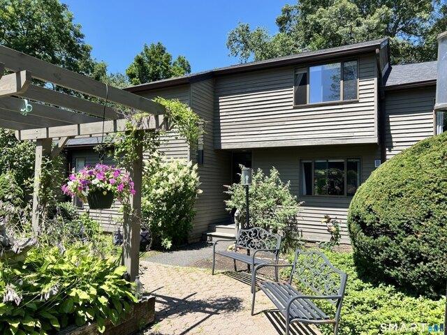 3 bedroom, Woodbury CT 06798 104481824