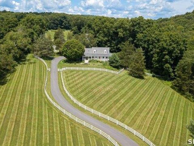 3 bedroom, Woodbury CT 06798 105112903