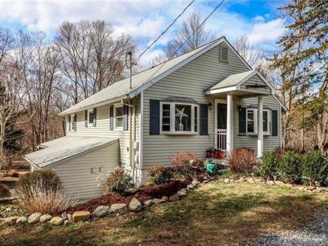 3 bedroom, Woodbury CT 06798 102444229