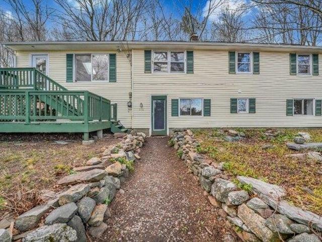 3 bedroom, Woodbury CT 06798 102475355