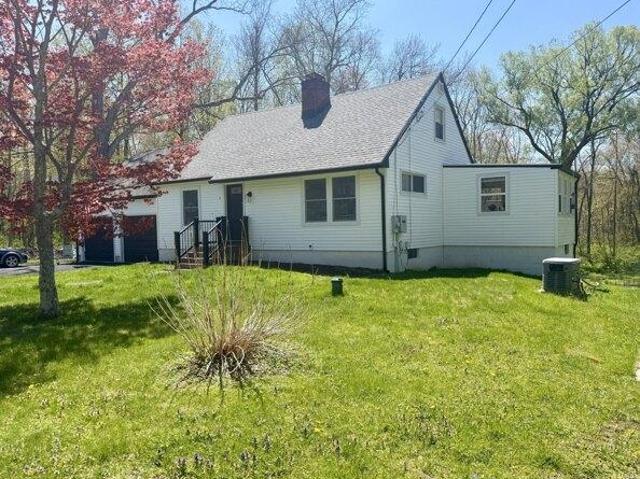 3 bedroom, Woodbury CT 06798 LS102279089