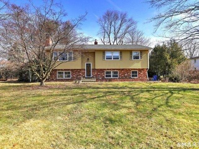 3 bedroom, Woodbury CT 06798 LS102281624