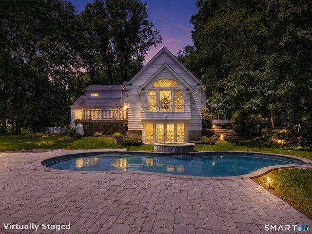 3 bedroom, Woodbridge CT 06525 104191713