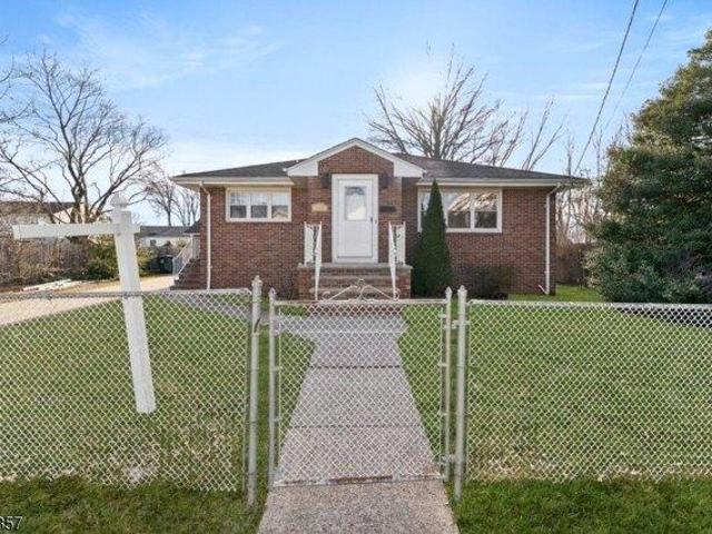 3 bedroom, Woodbridge NJ 07095 102529772