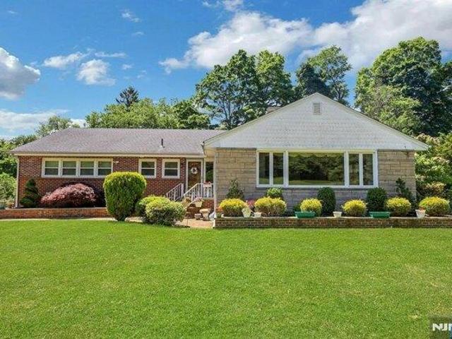 3 bedroom, Woodcliff Lake NJ 07677 104442970