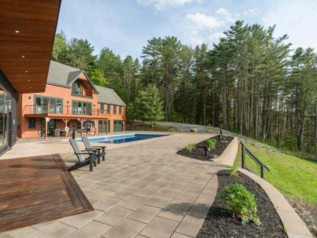 3 bedroom, Woodstock VT 05091 103888222