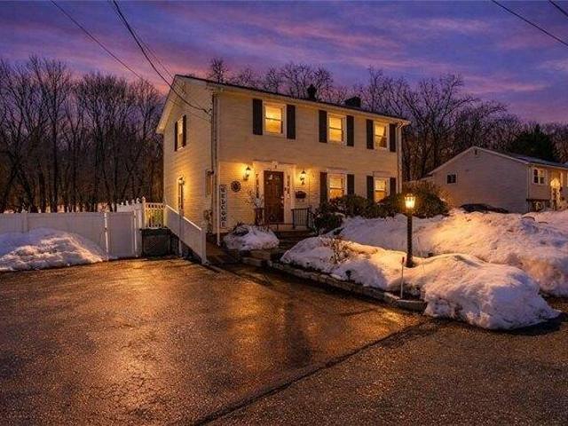 3 bedroom, Woonsocket RI 02895 101897361
