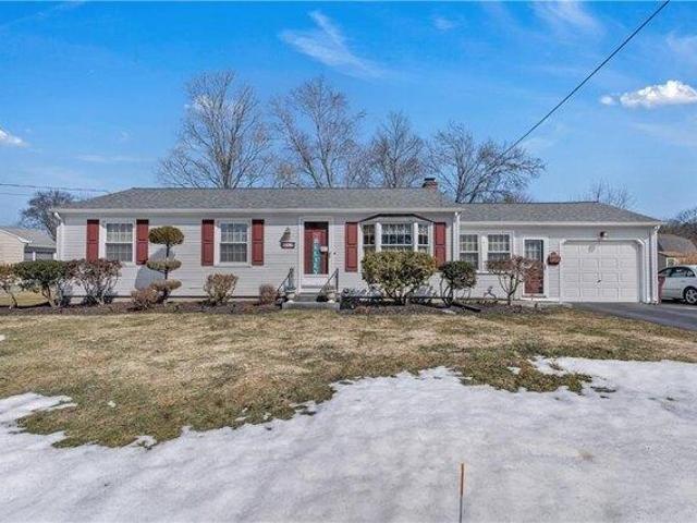 3 bedroom, Woonsocket RI 02895 101932742