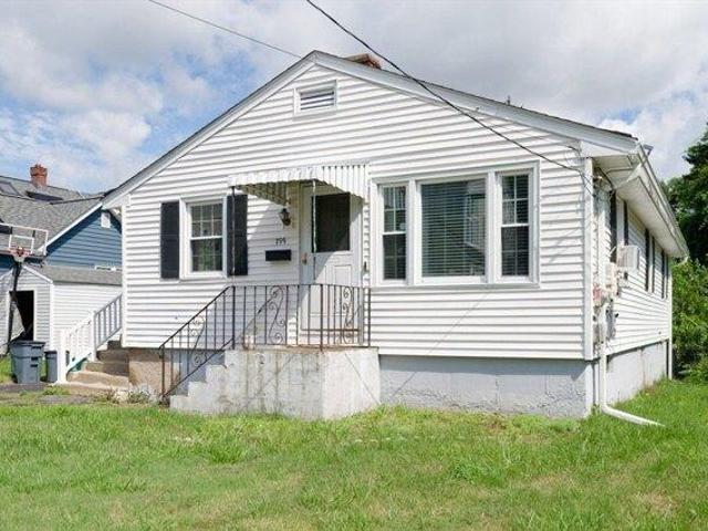 3 bedroom, Worcester MA 01604 105124800