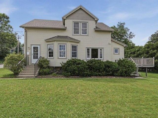 3 bedroom, Worcester MA 01605 104235200