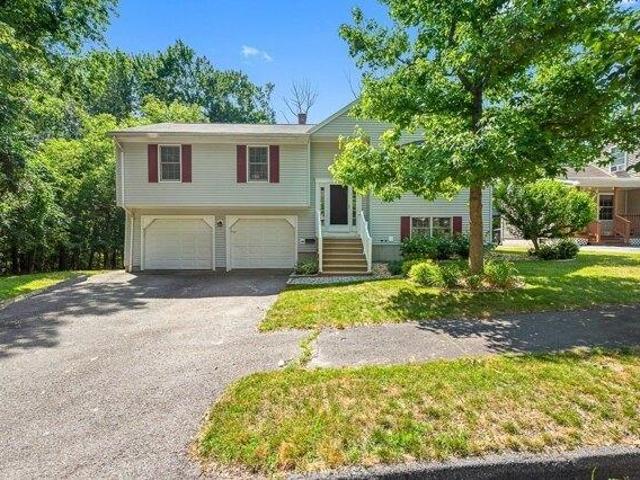 3 bedroom, Worcester MA 01606 104151264