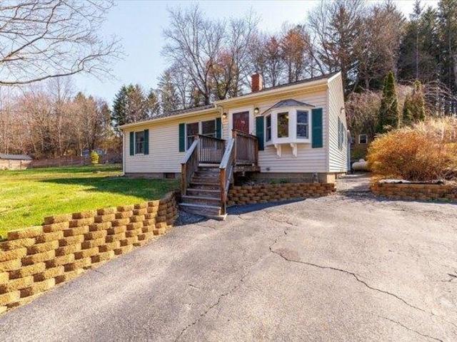 3 bedroom, Worcester MA 01607 102584614