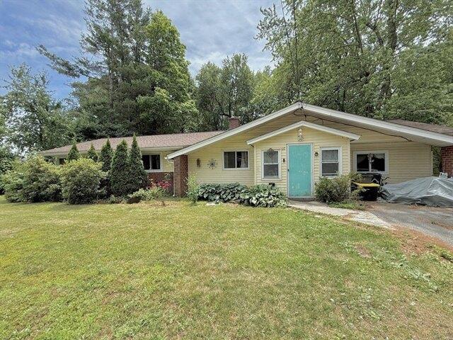 3 bedroom, Worcester MA 01609 103188115