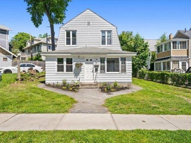 3 bedroom, Worcester MA 01602 102372498