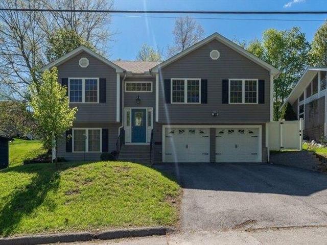 3 bedroom, Worcester MA 01602 102633177