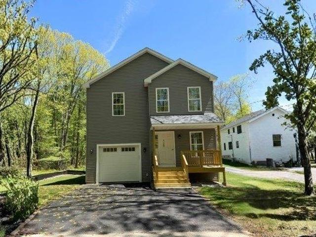 3 bedroom, Worcester MA 01602 104788195