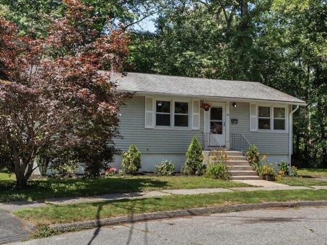 3 bedroom, Worcester MA 01602 104811483