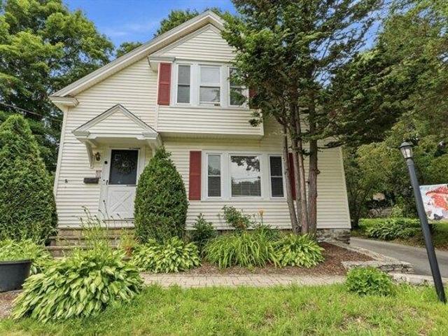 3 bedroom, Worcester MA 01602 105124423