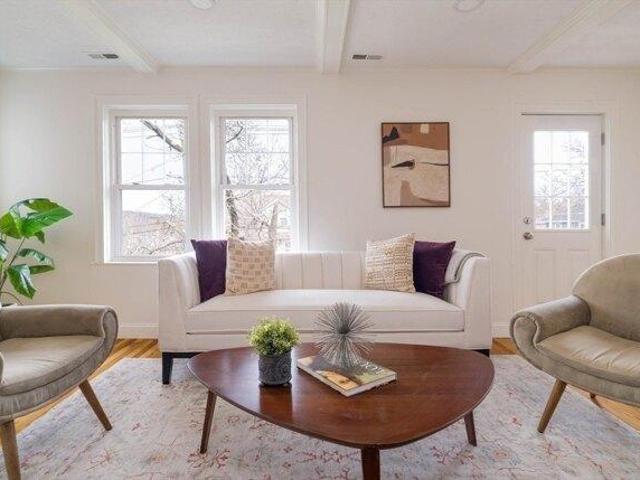 3 bedroom, Watertown MA 02472 LS103018251