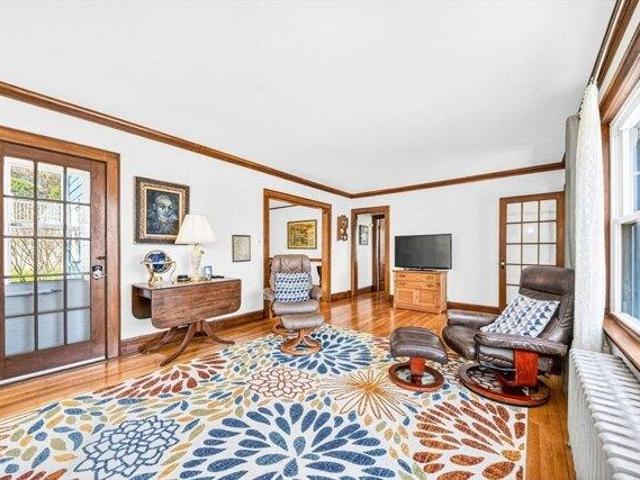 3 bedroom, Watertown MA 02472 LS103034922