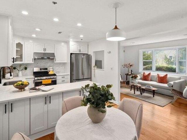 3 bedroom, Watertown MA 02472 105127506