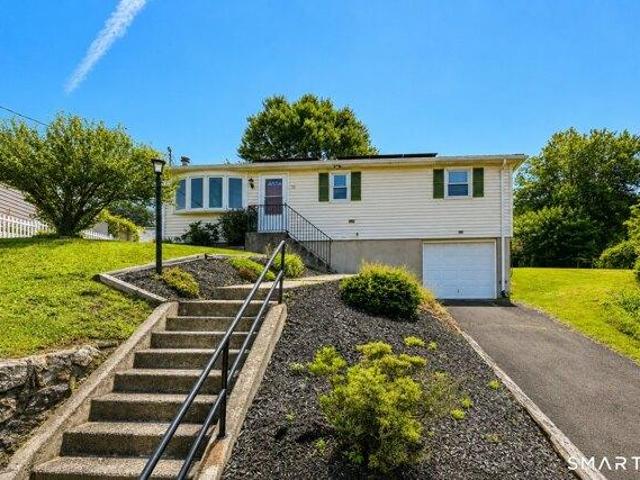 3 bedroom, Watertown CT 06779 104848651