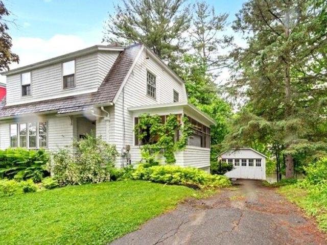 3 bedroom, Waterville ME 04901 103663669