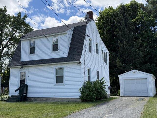 3 bedroom, Waterville ME 04901 103932398