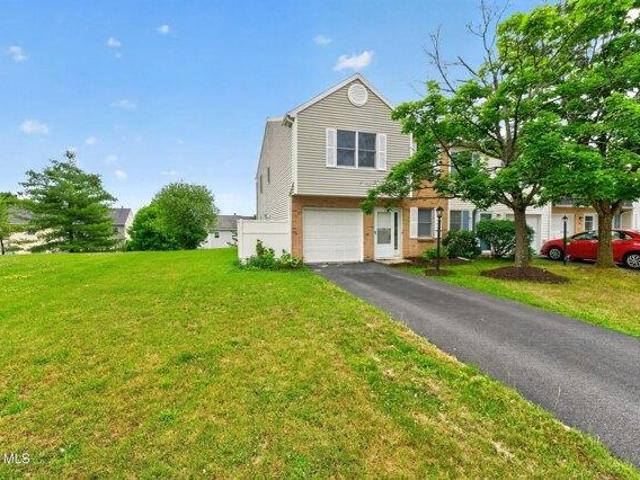 3 bedroom, Watervliet NY 12189 103626297