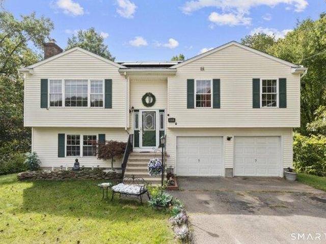 3 bedroom, Waterbury CT 06704 102444180