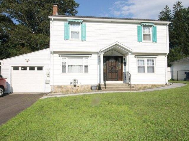 3 bedroom, Waterbury CT 06704 104330837