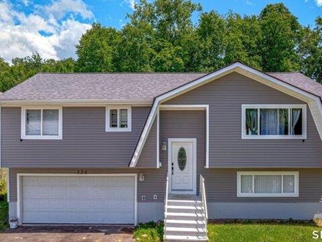 3 bedroom, Waterbury CT 06704 104331894