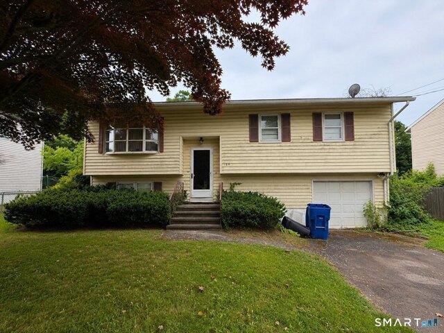 3 bedroom, Waterbury CT 06704 104789113