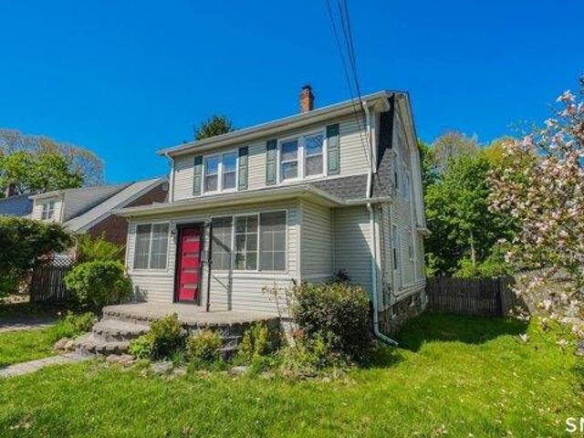 3 bedroom, Waterbury CT 06704 104848824