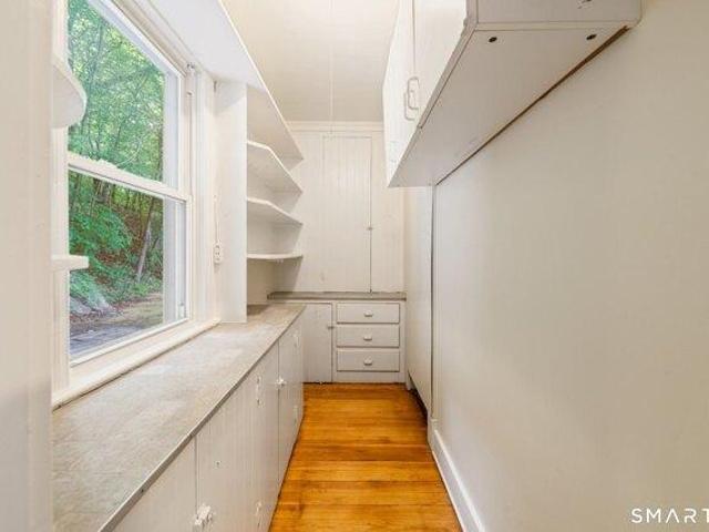 3 bedroom, Waterbury CT 06704 104869567