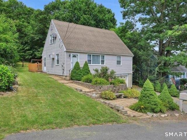 3 bedroom, Waterbury CT 06704 105174752