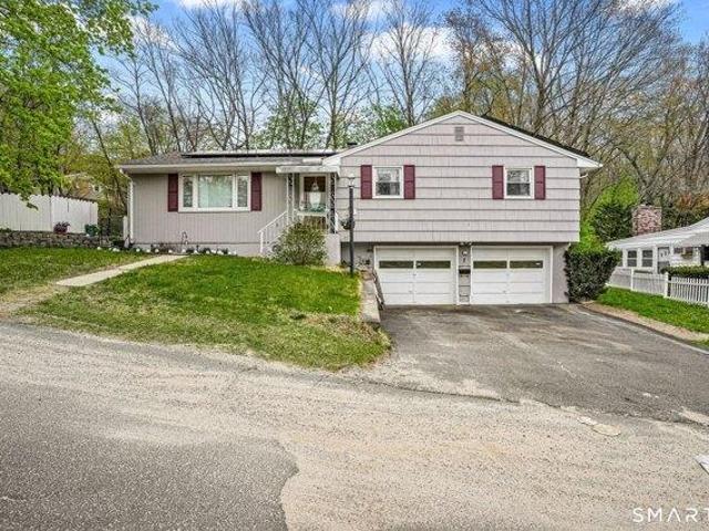 3 bedroom, Waterbury CT 06705 103072431