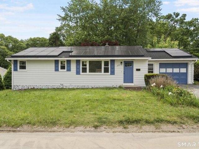 3 bedroom, Waterbury CT 06705 103434011
