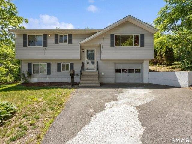 3 bedroom, Waterbury CT 06705 104445194