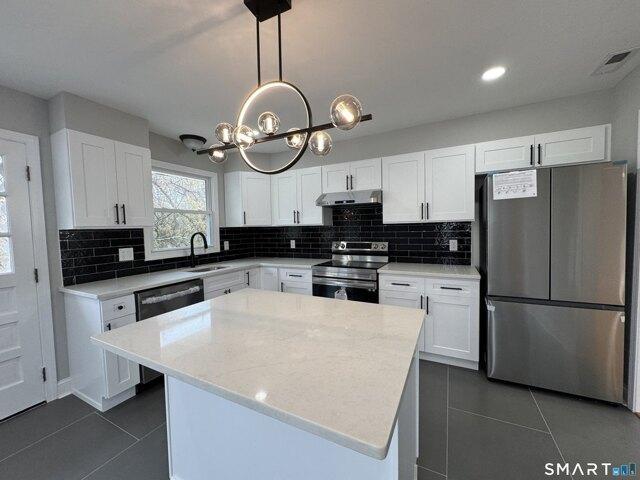 3 bedroom, Waterbury CT 06708 101747553
