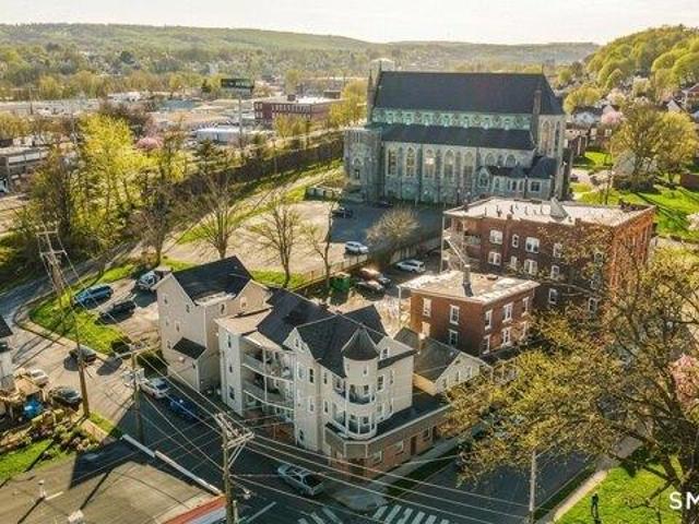 3 bedroom, Waterbury CT 06708 102824989